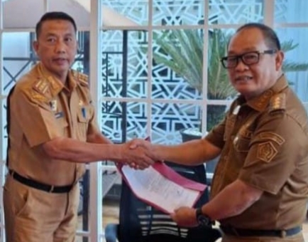 Pj Bupati Konawe Harmin RambaTunjuk Muh. Akbar Sebagai Plt Kadis ...